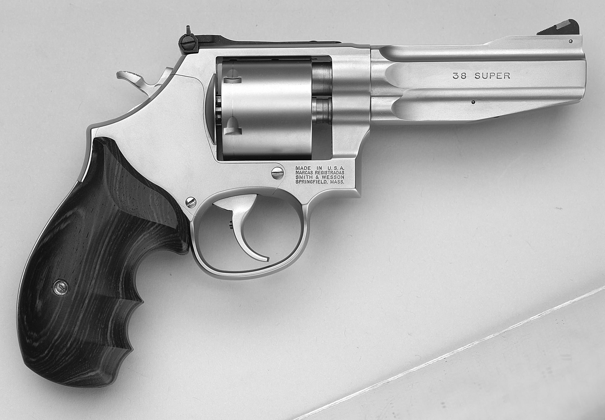 SMITH & WESSON Model 686-7 .38 Super Performance Center :: Gun Values ...